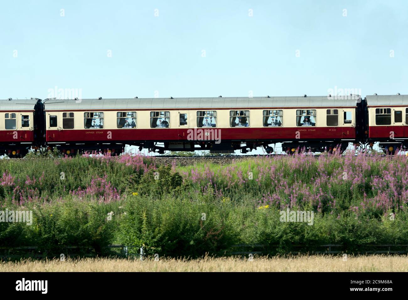 Saphos Steam preserved Open First Mk1 carriage No. M3122 on a Statesman ...