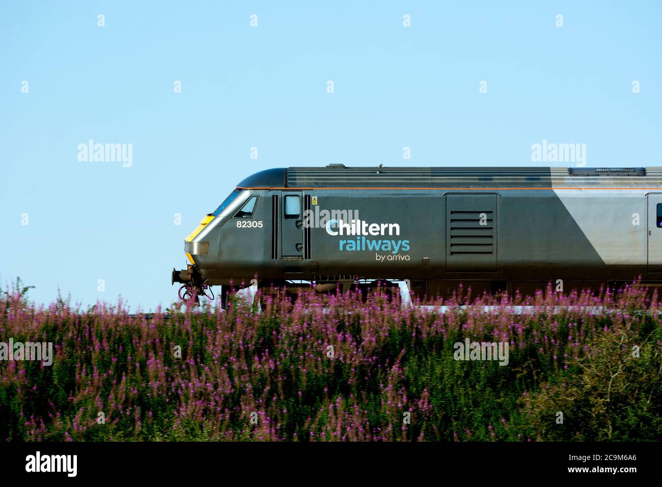 Chiltern Railways Mainline train, side view, Warwickshire, UK Stock ...