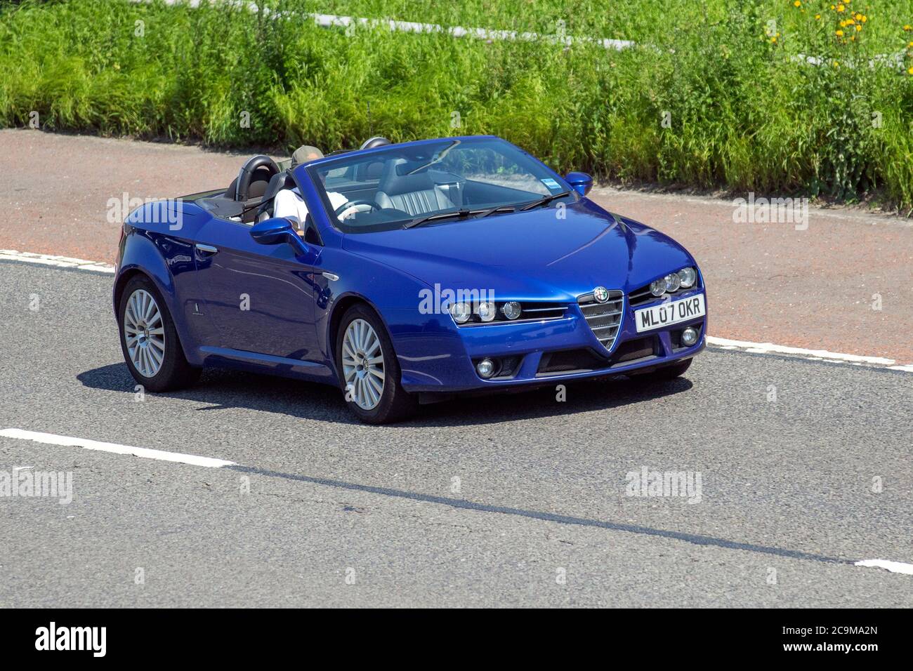 Alfa romeo spider convertible 2 2 jts 2d hi-res stock photography and ...