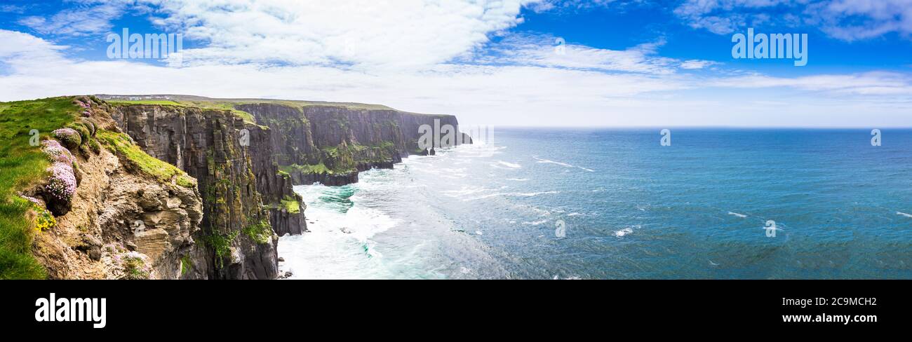 Cliffs of moher panorama hi-res stock photography and images - Alamy