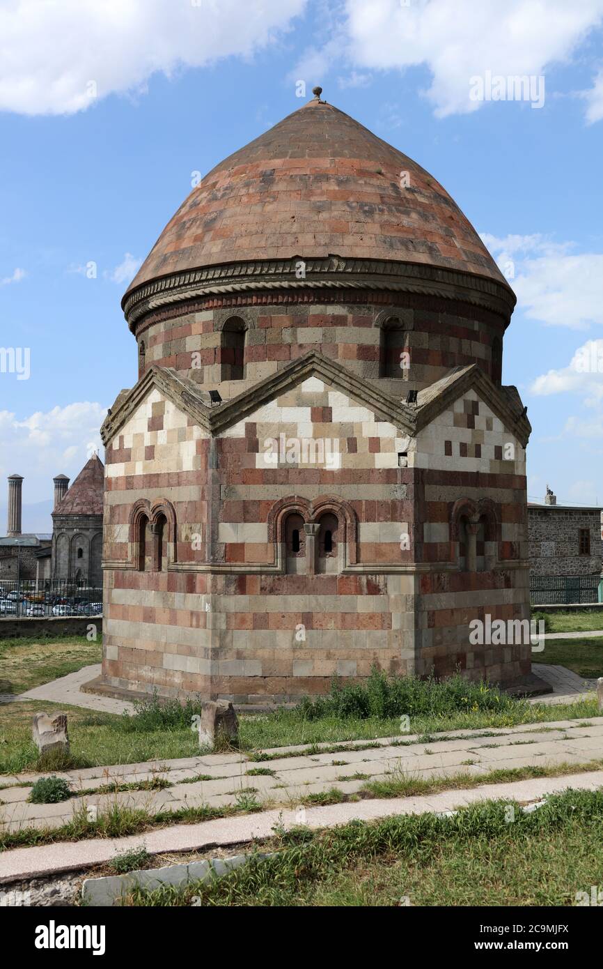 Islamic architecture medieval period hi-res stock photography and ...