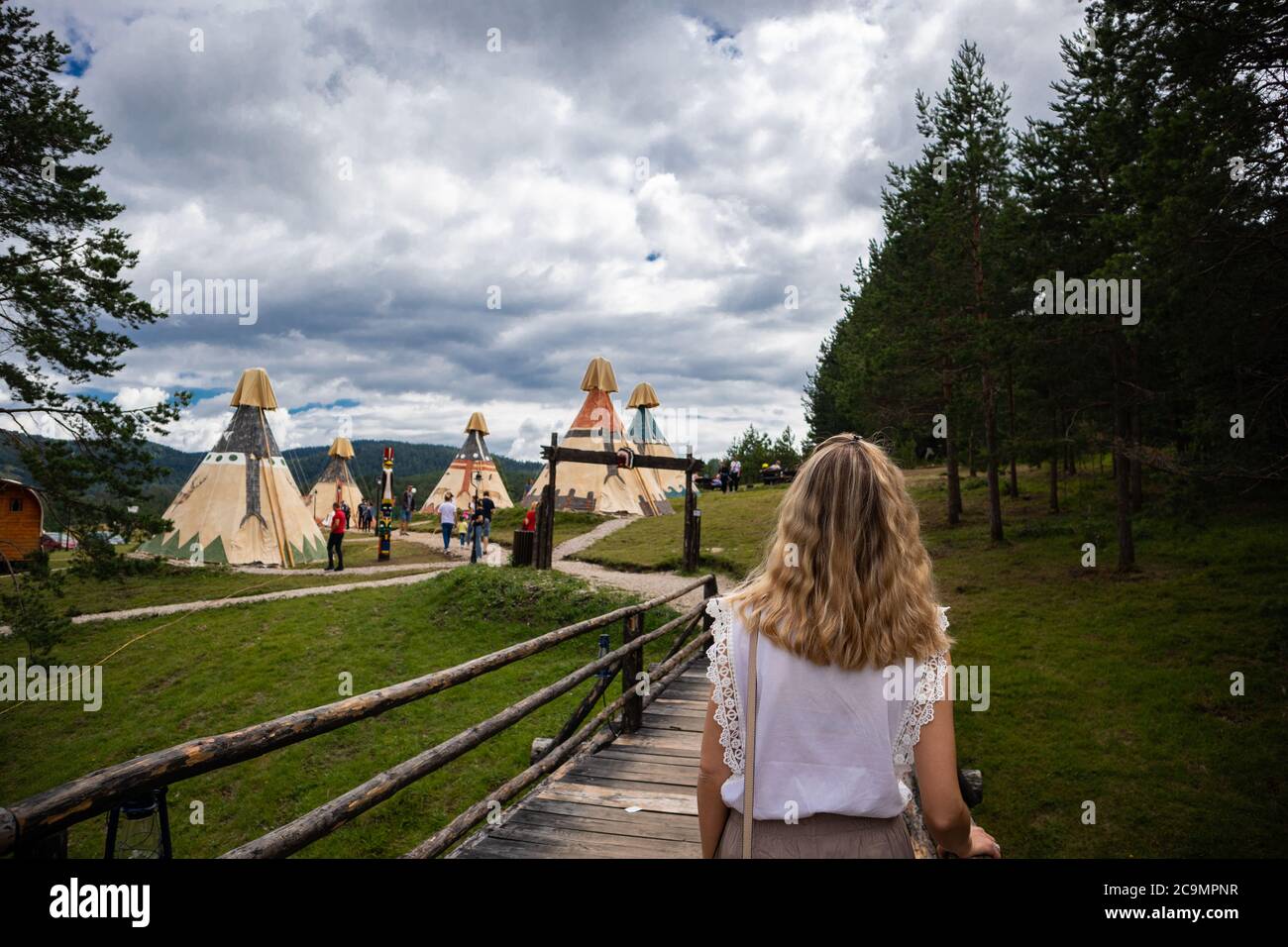 Cowboy girl historic hi-res stock photography and images - Alamy