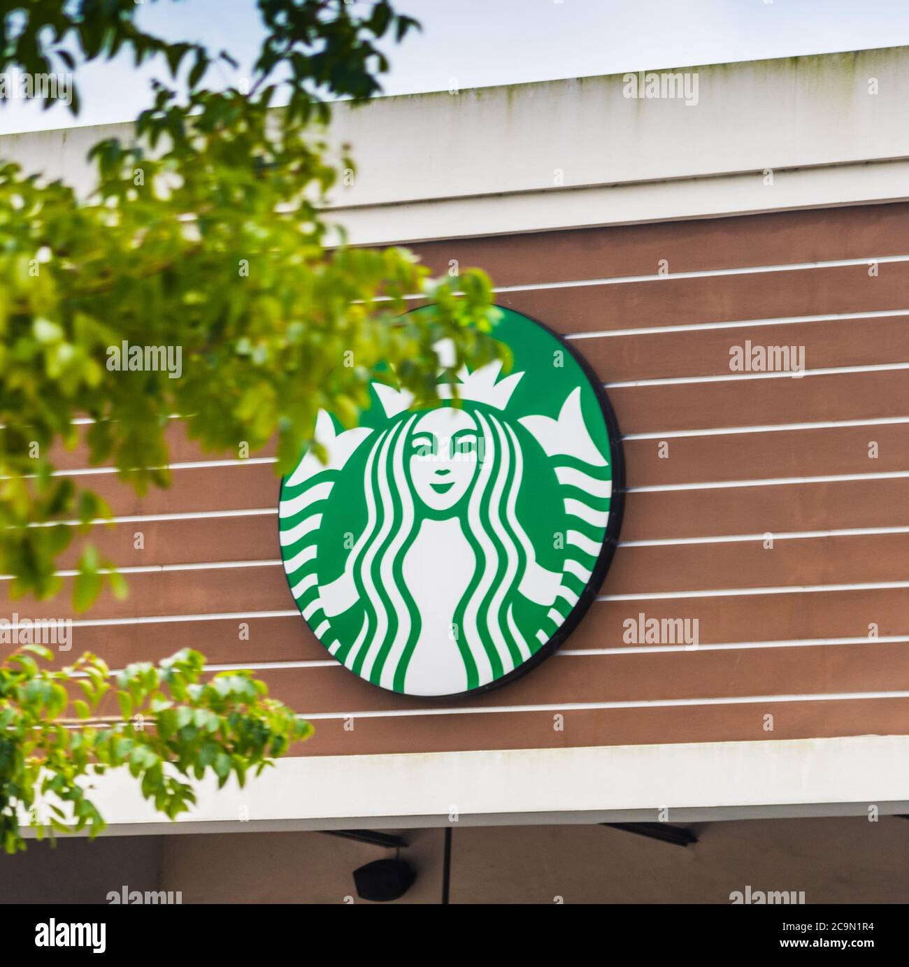 Starbucks coffee mermaid sign hi-res stock photography and images - Alamy