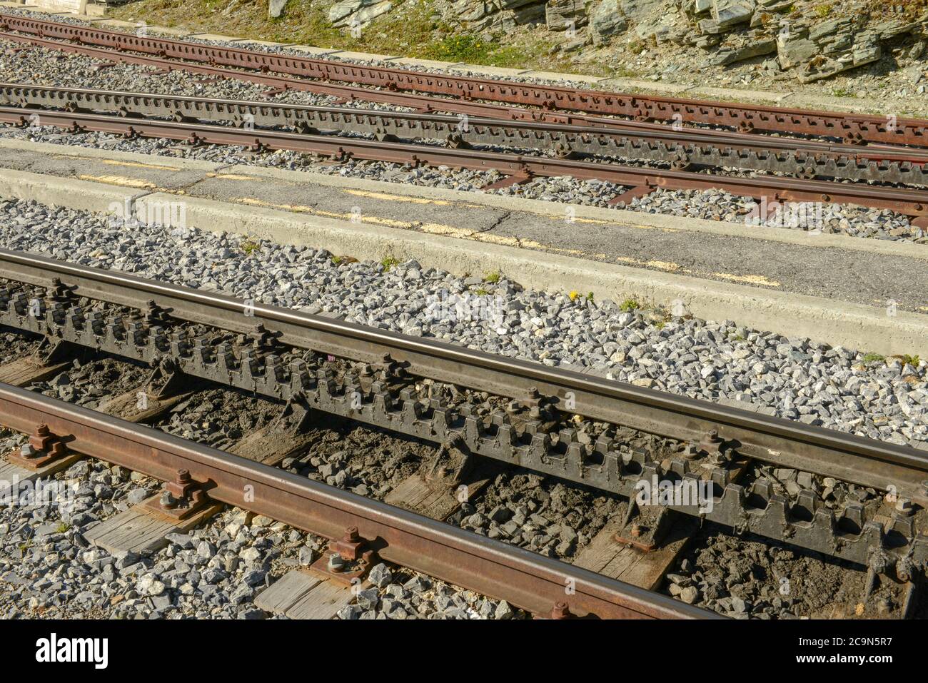 Cogwheel train gornergrat hi-res stock photography and images - Alamy