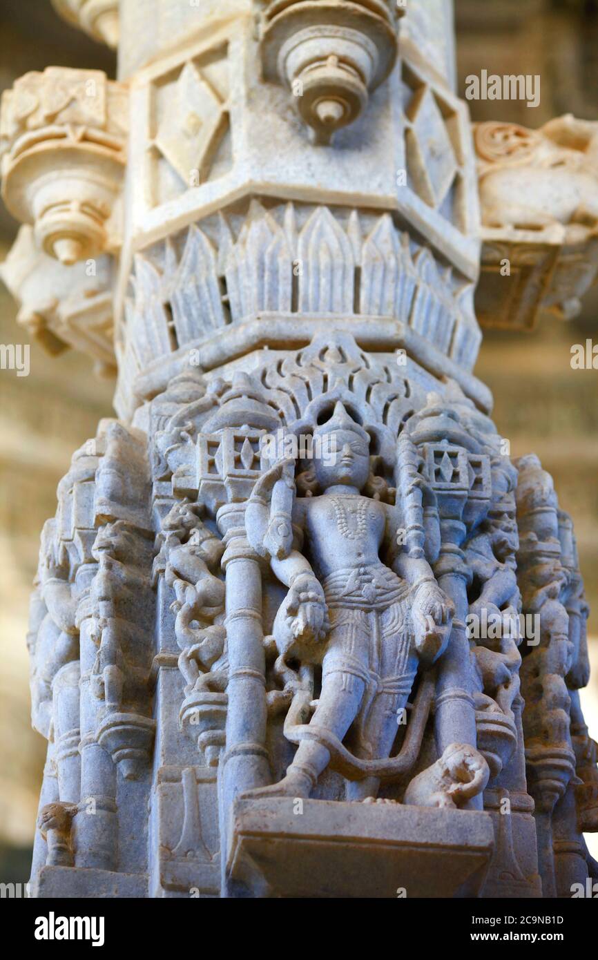 Indian architecture columns hi-res stock photography and images - Alamy