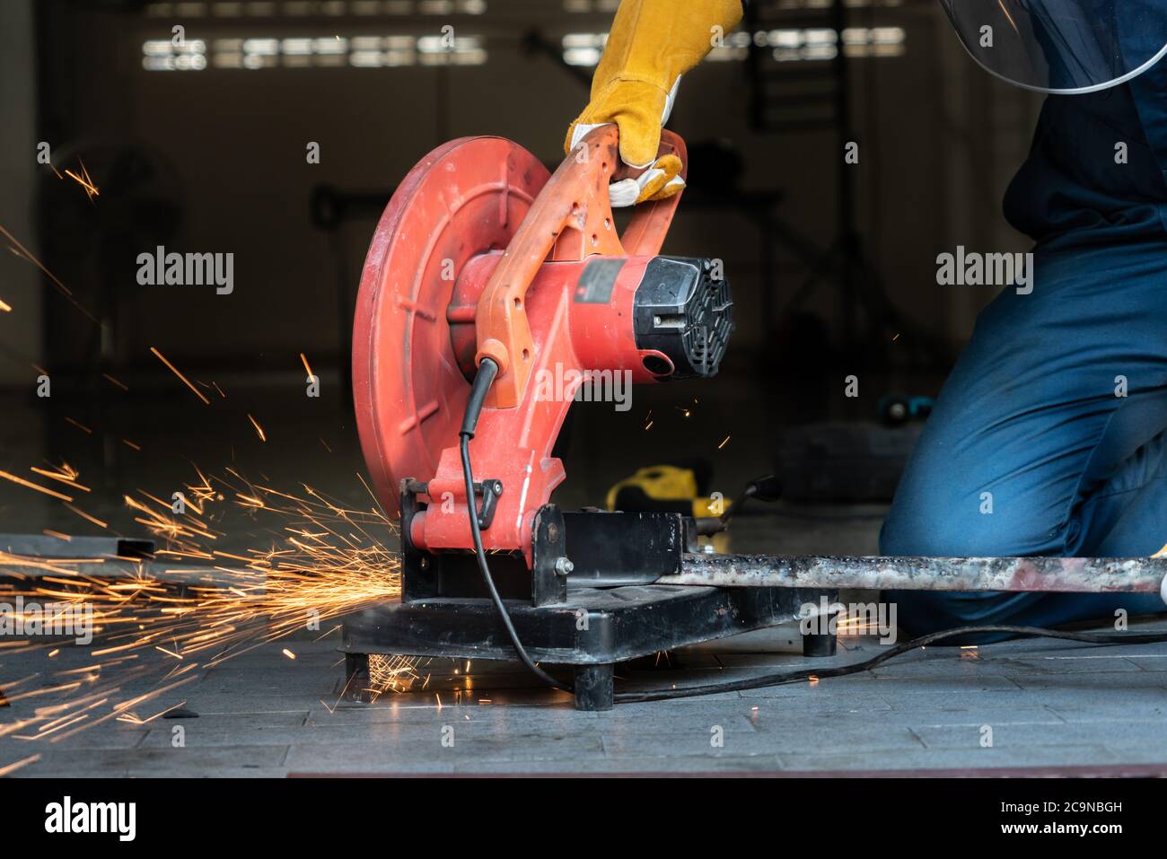 Mechanic engineer hi-res stock photography and images - Alamy