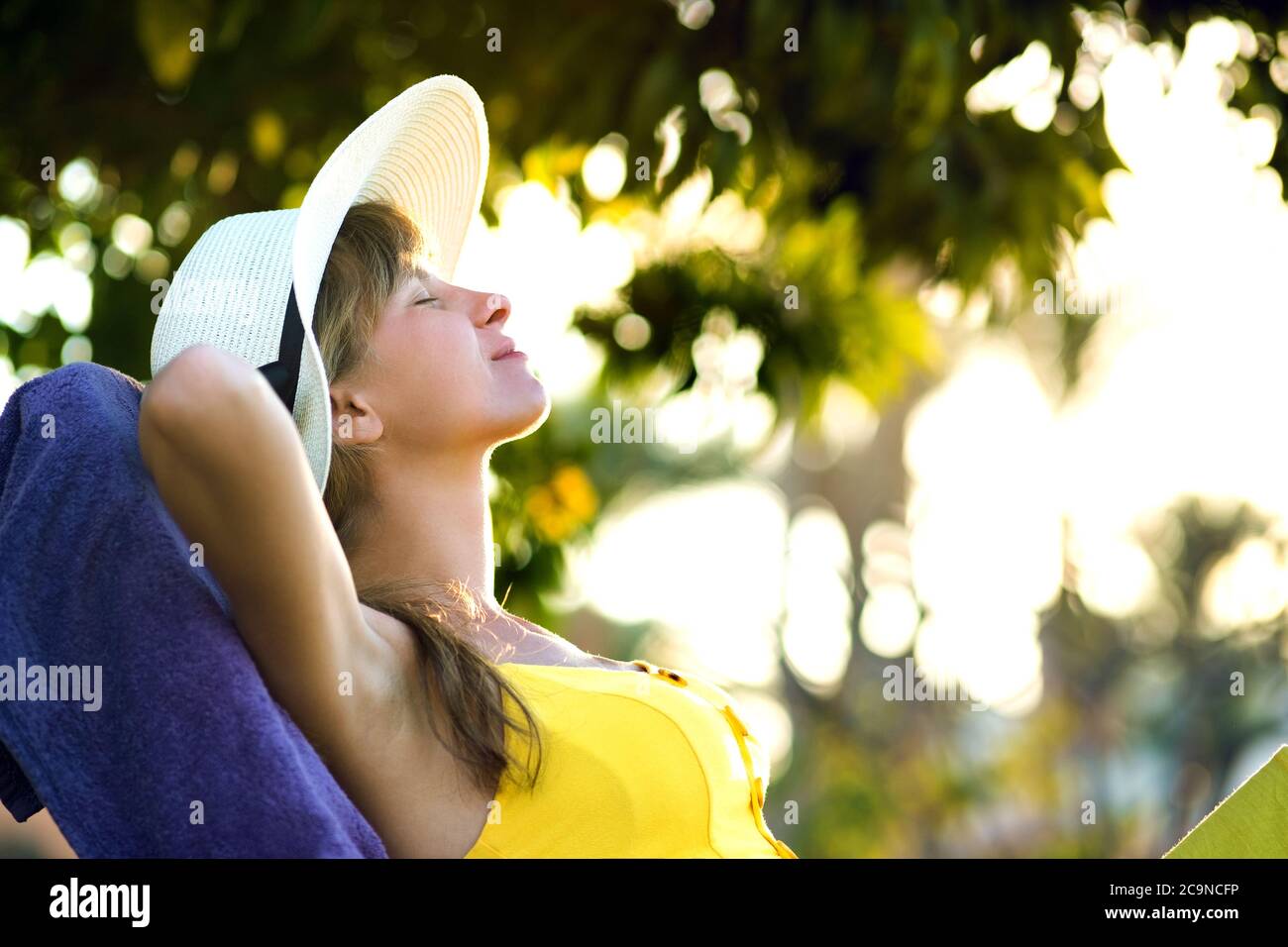 Laying face down beach hi-res stock photography and images - Alamy