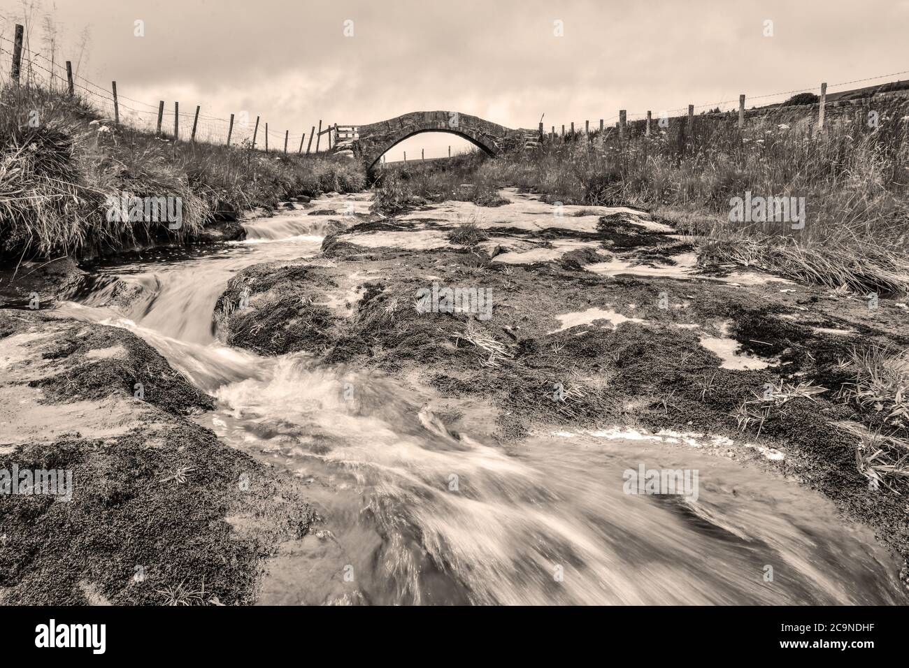 Strines Bridge, Lower Strines, Colden Water, Old Packhorse Bridge over ...