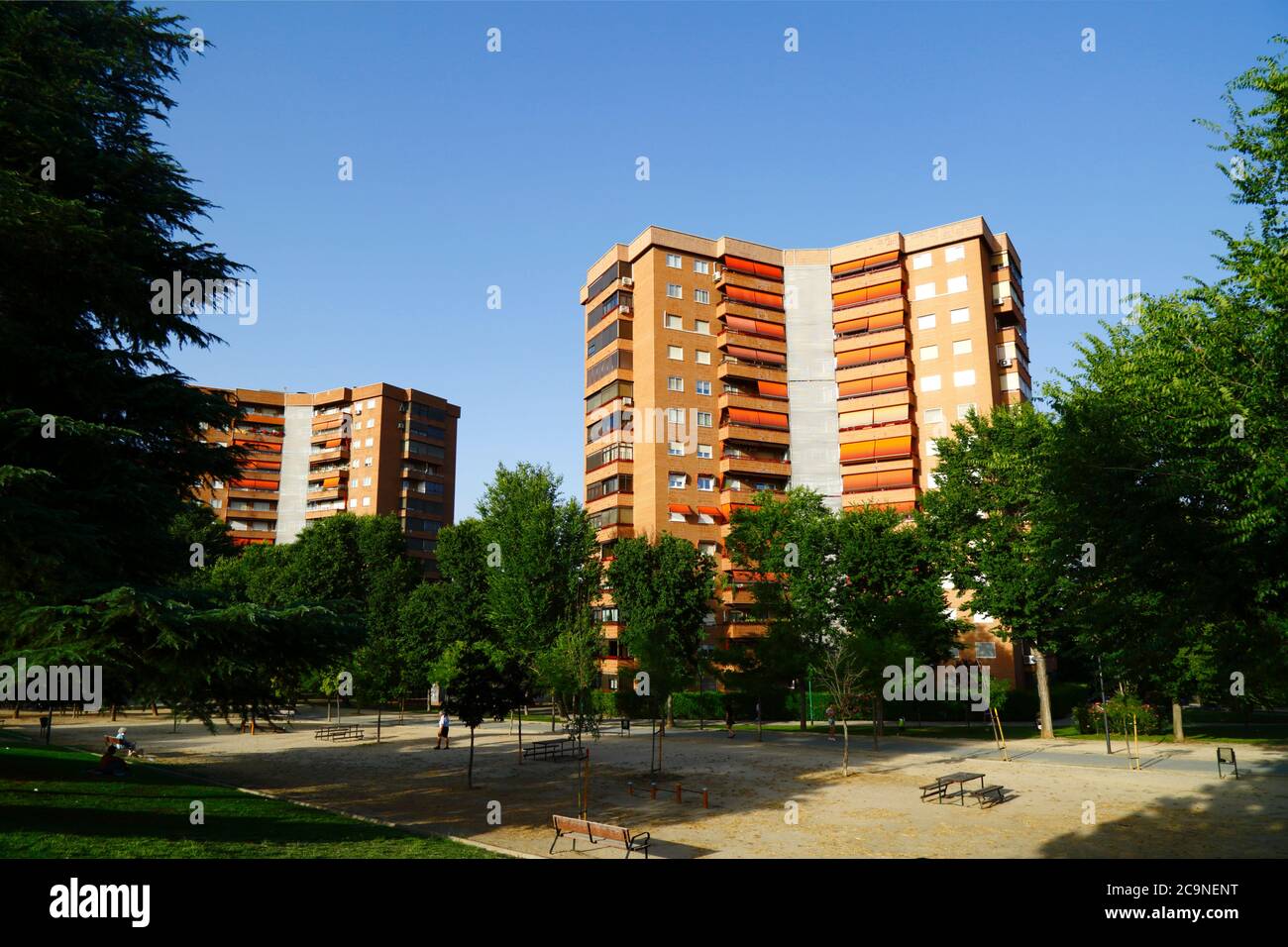 Buildings suburbs madrid people hi-res stock photography and images - Alamy