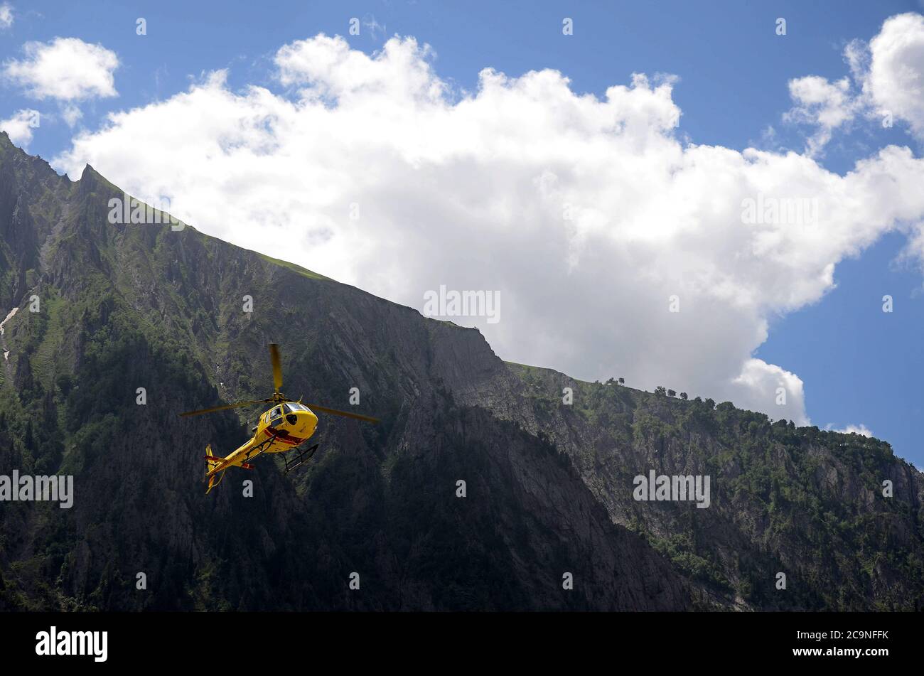 Hindu devotees visit during their pilgrimage from Baltal Base Camp to ...