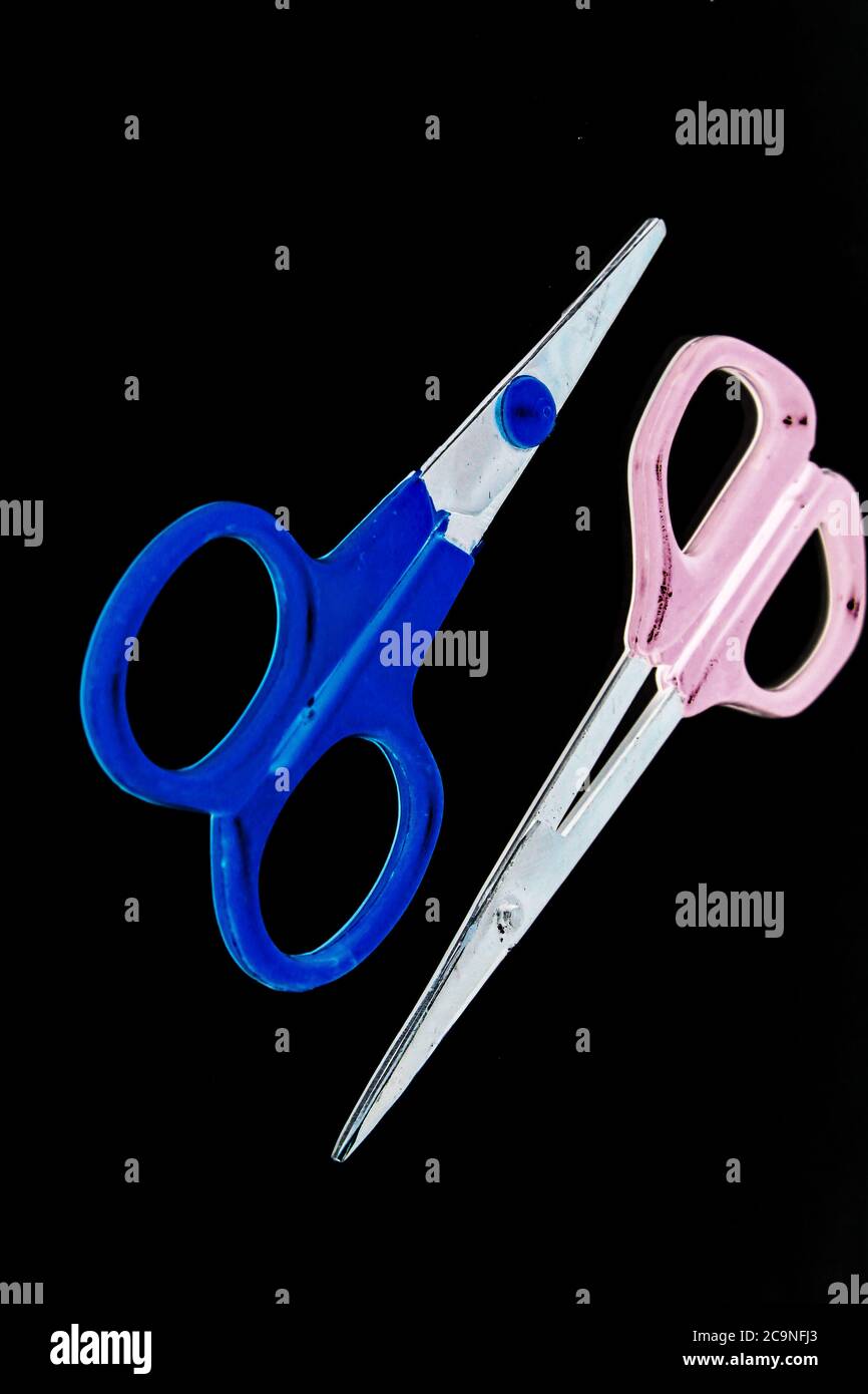 Scissors vector hi-res stock photography and images - Alamy