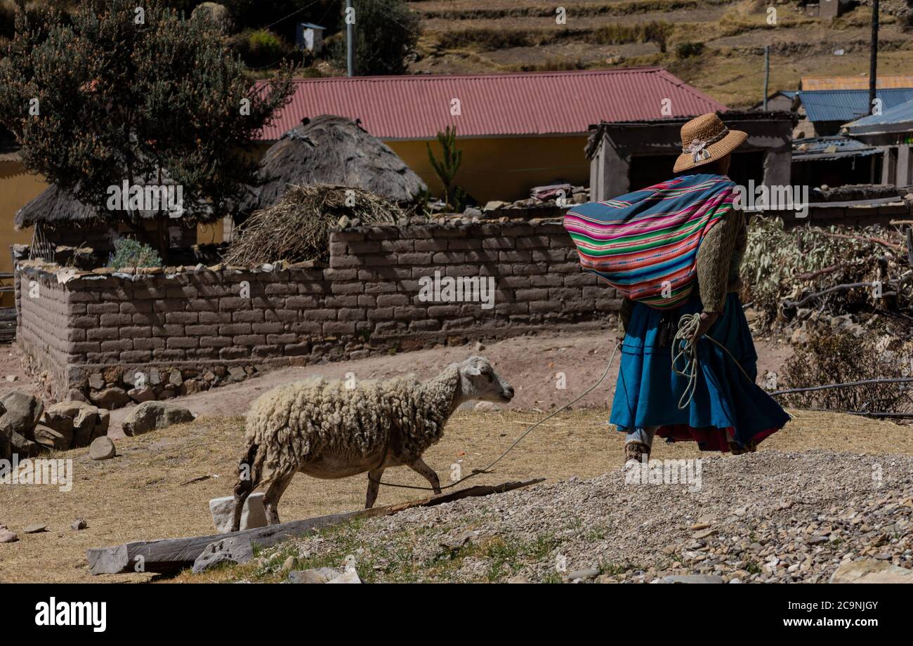 Native people north america hi-res stock photography and images - Alamy