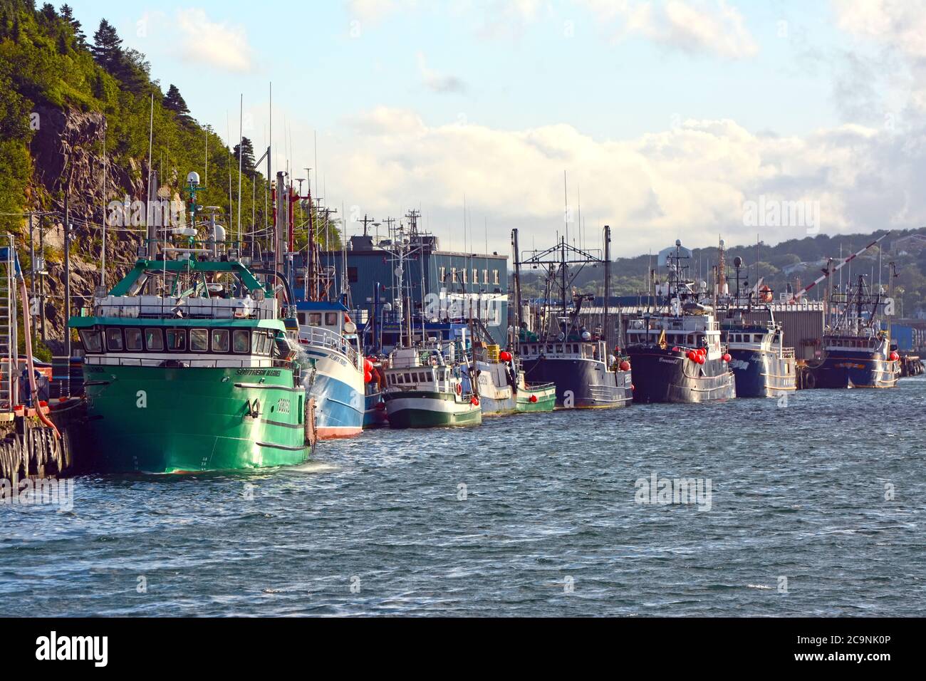 Fishing boats along shore hi-res stock photography and images - Alamy