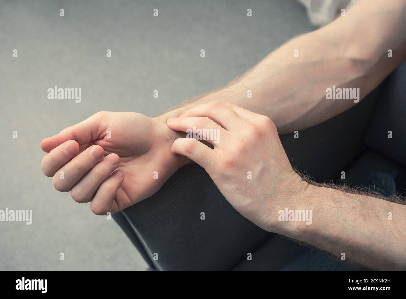 Manual checks hi-res stock photography and images - Alamy