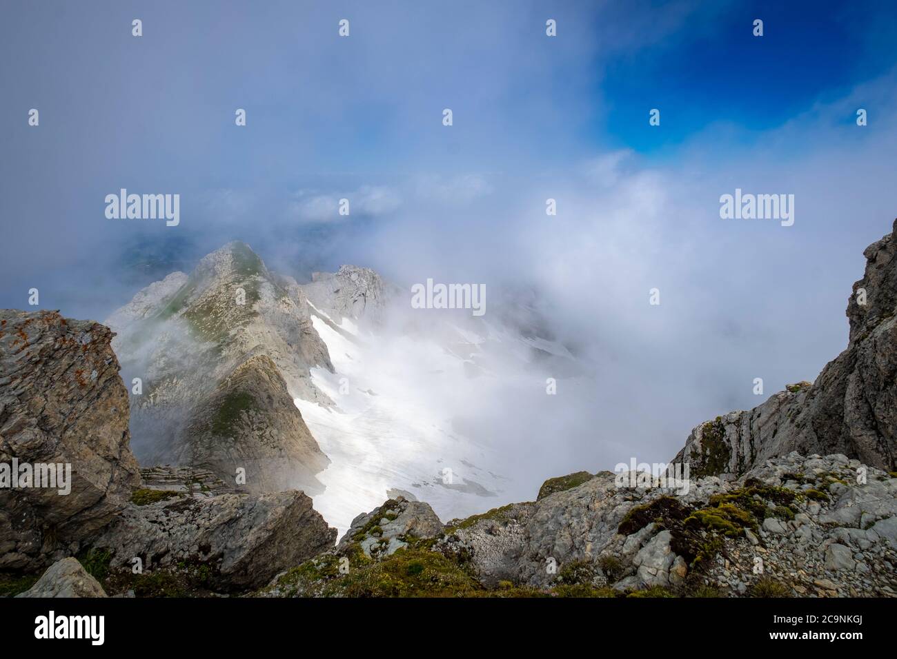 Alpine bergwelt hi-res stock photography and images - Alamy