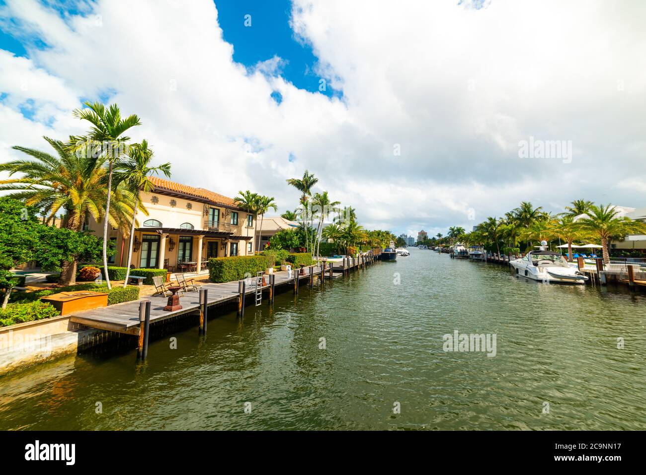 Fort Lauderdale Canal High Resolution Stock Photography and Images - Alamy