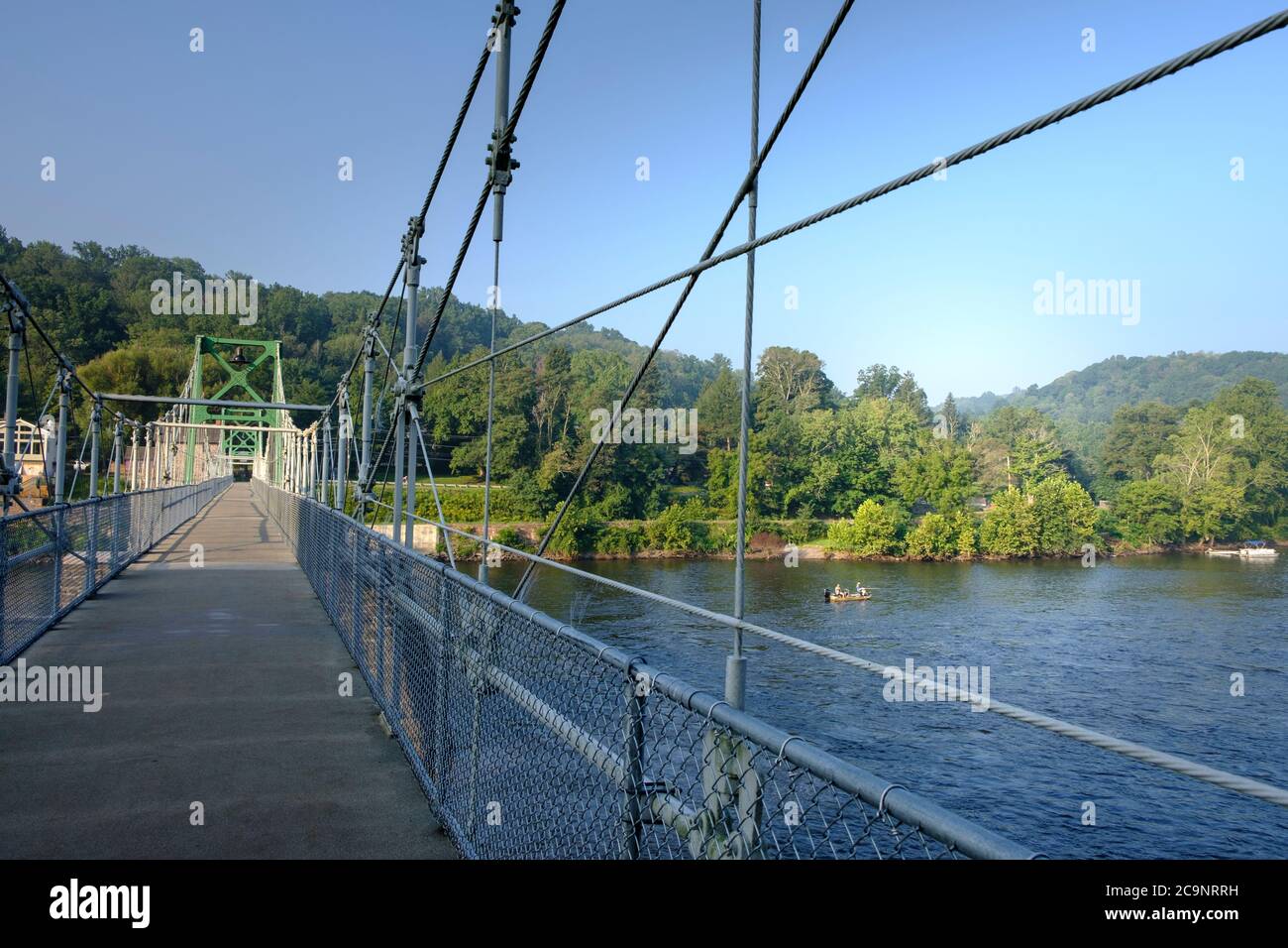 Delaware river pedestrian bridge hi-res stock photography and images ...