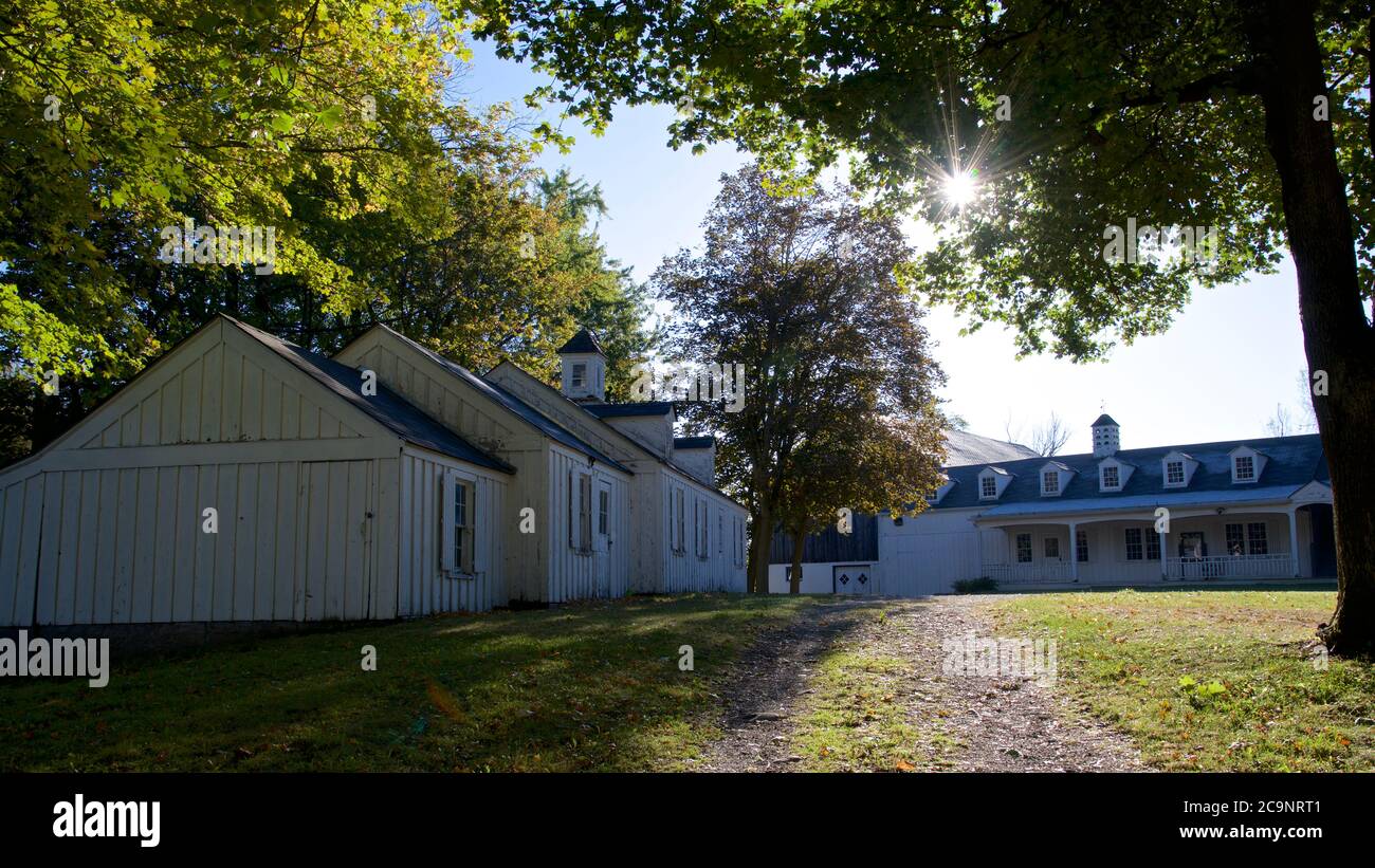 Farmhouse on the farm in autumn Stock Photo - Alamy