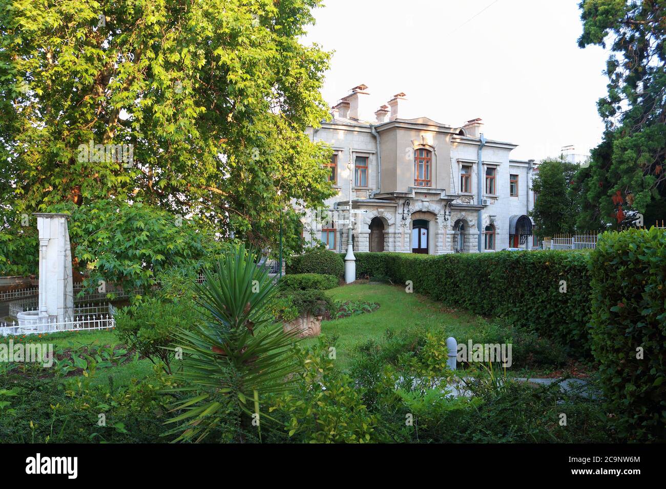 The territory of the Livadia Palace. Crimea Stock Photo - Alamy