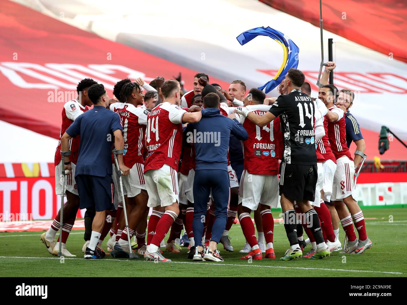 Arsenal players celebrate winning the Heads Up FA Cup final match at ...