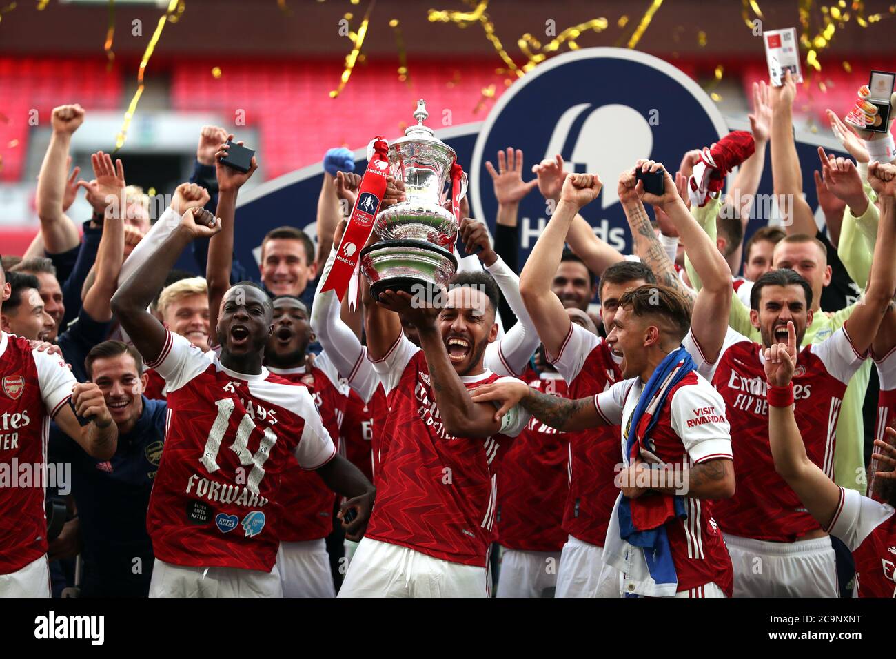 Arsenal Celebrate Their Victory With The FA Cup Trophy After The Heads Arsenal Celebrate Their Victory With The FA Cup Trophy After The Heads