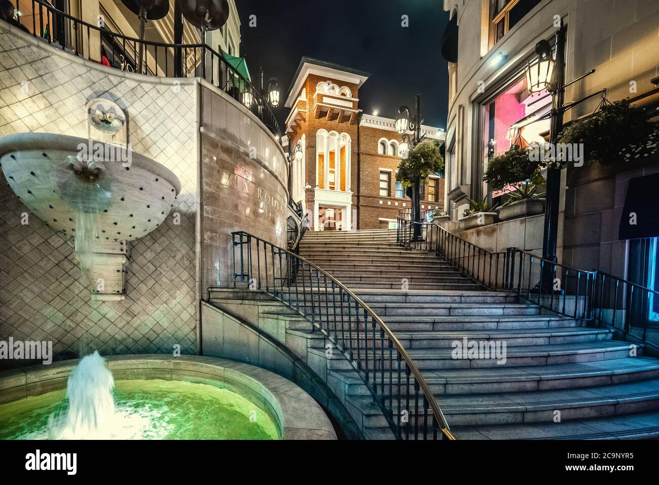 Beverly hills night street hi-res stock photography and images - Alamy