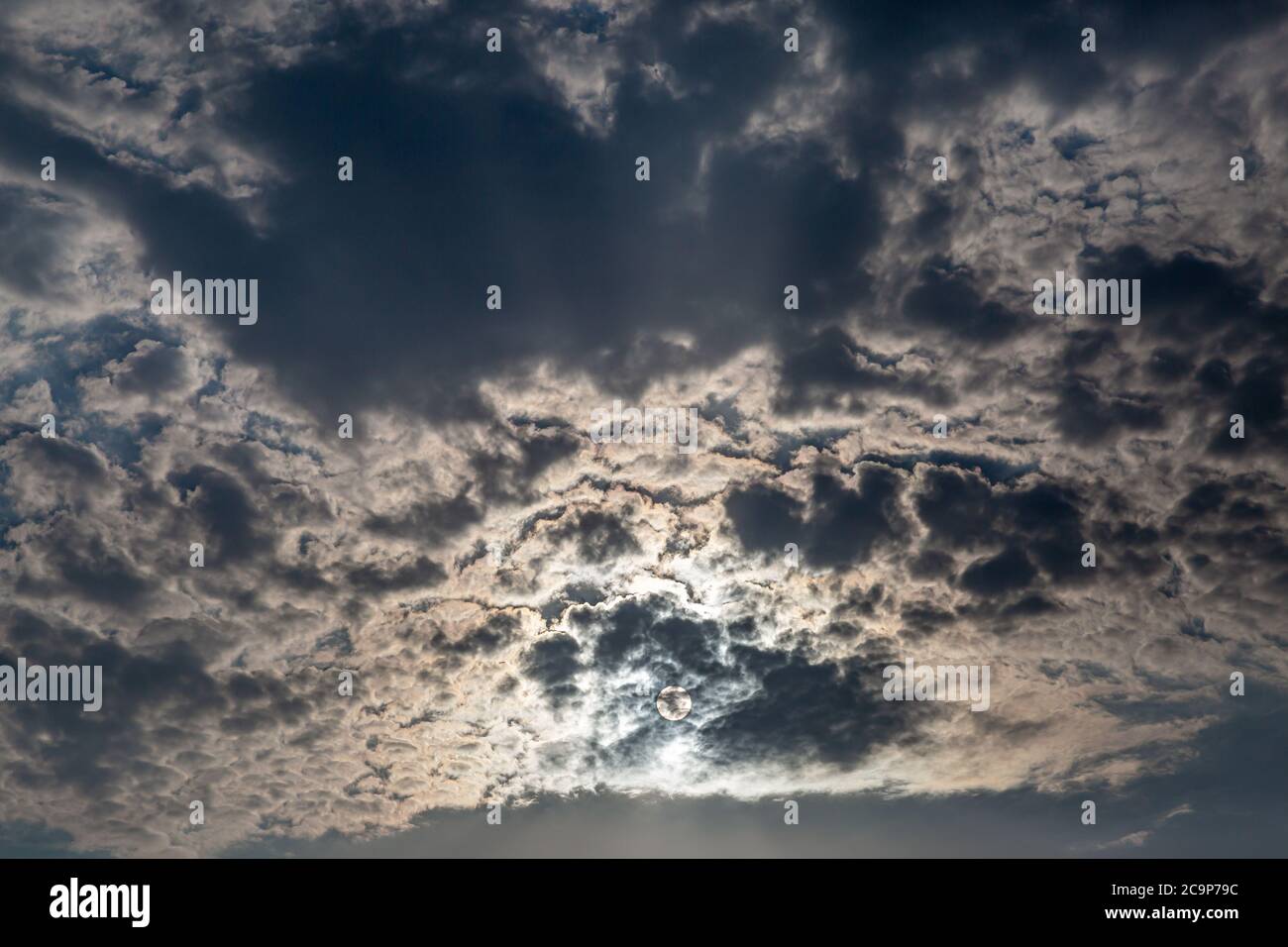 Obscuring the sun hi-res stock photography and images - Alamy