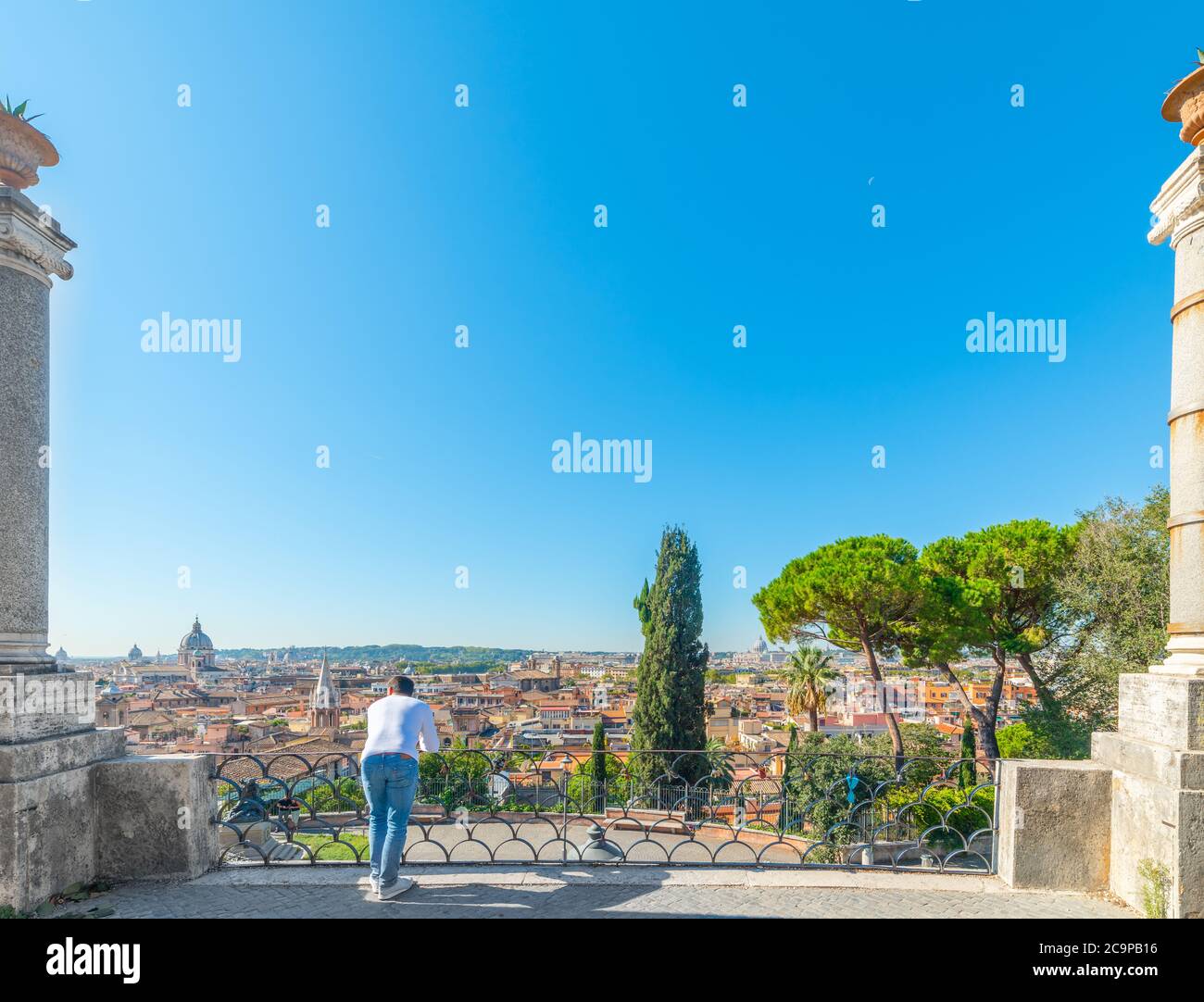 Clear sky over Pincio terrace in Rome, Italy Stock Photo - Alamy