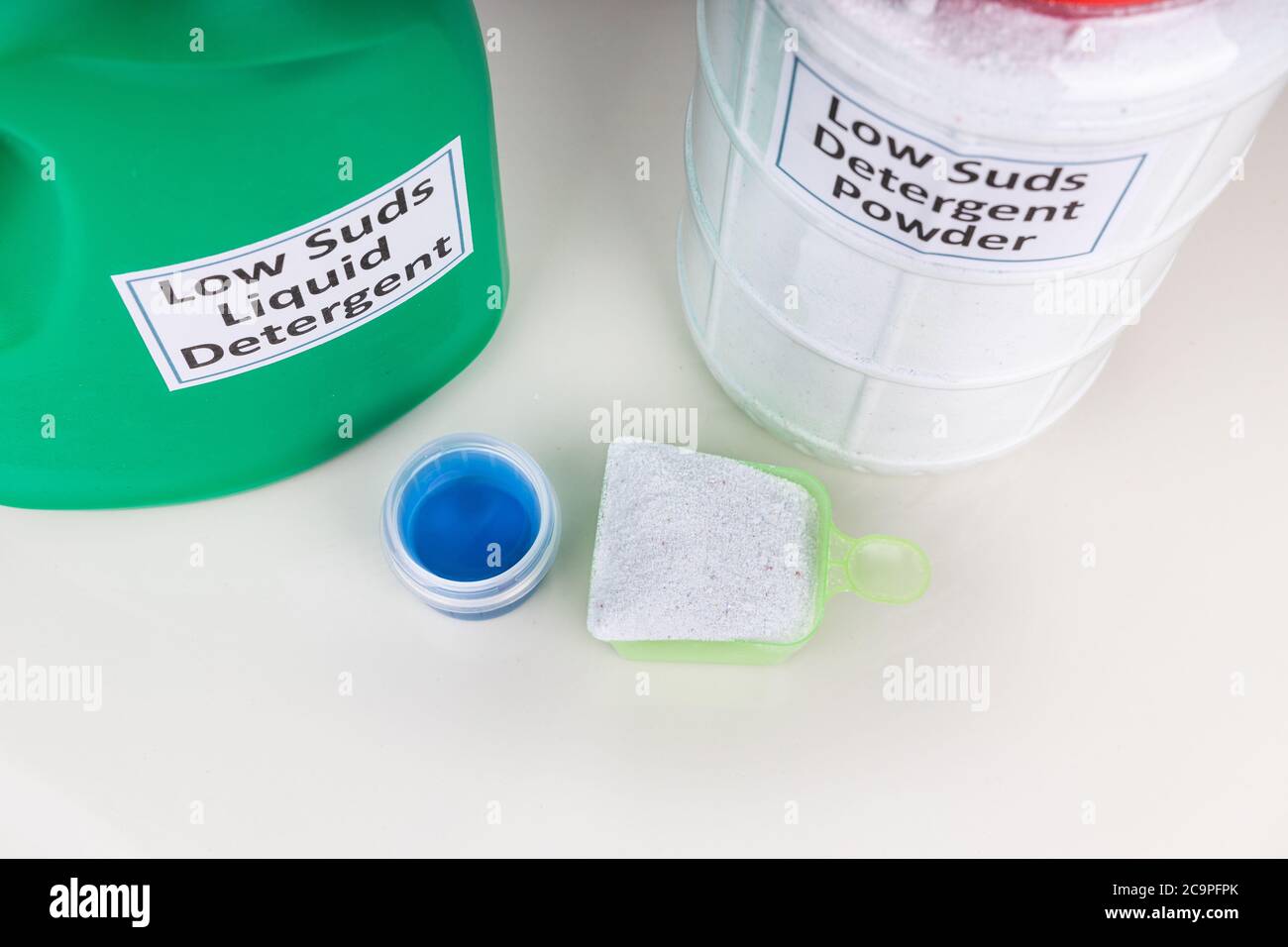 Washing up powder hi-res stock photography and images - Alamy