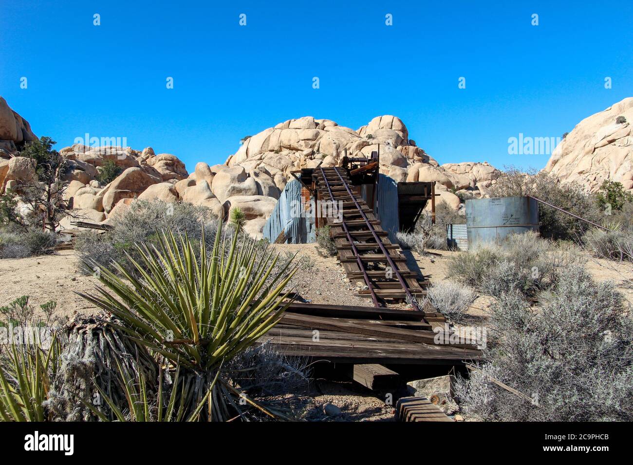 Old Mine - Joshua Tree Stock Photo - Alamy