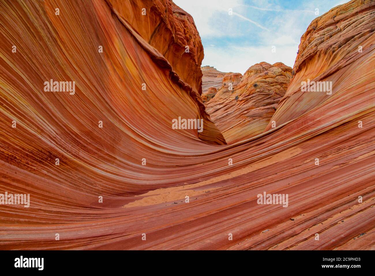 Desert wave hi-res stock photography and images - Alamy