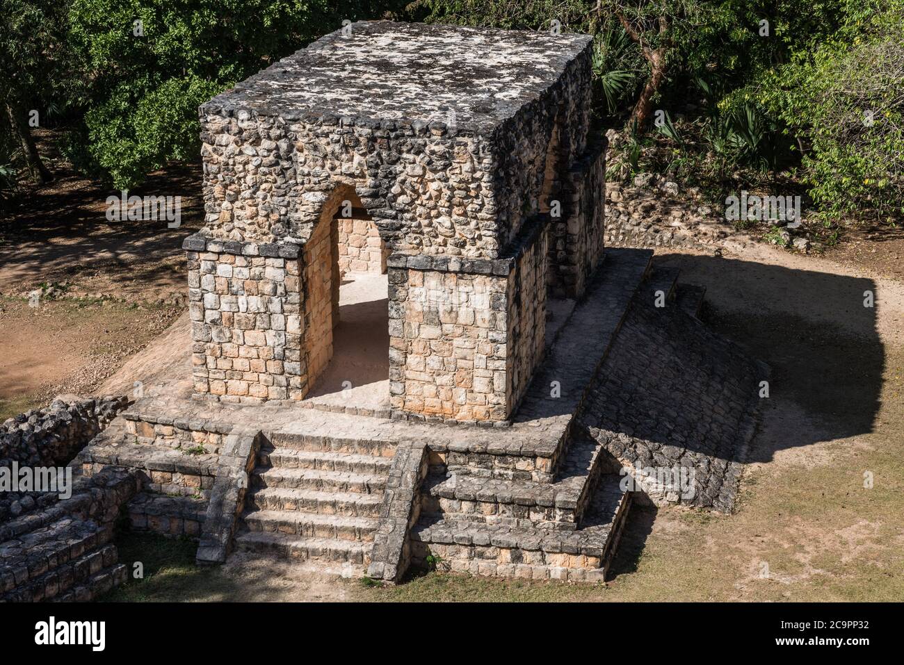 Mayan corbel arch hi-res stock photography and images - Alamy