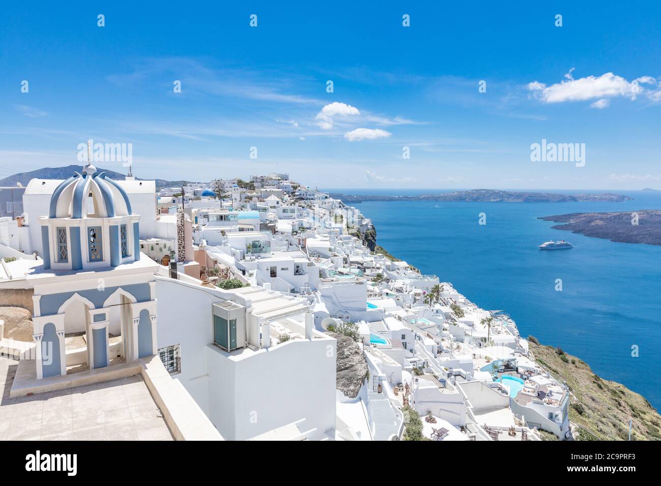 Summer vacation panorama, luxury famous Europe destination. White ...