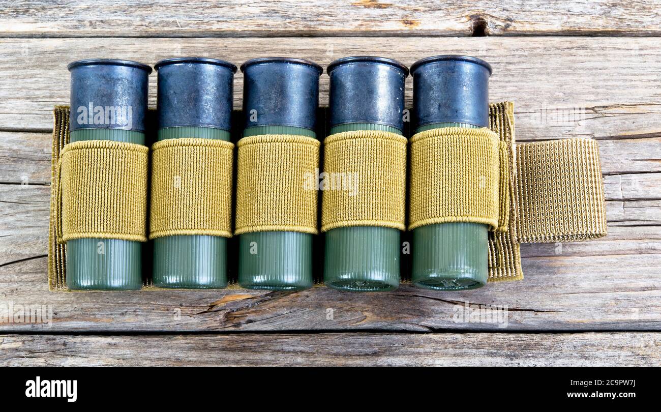 12 gauge shotgun shells hi-res stock photography and images - Alamy