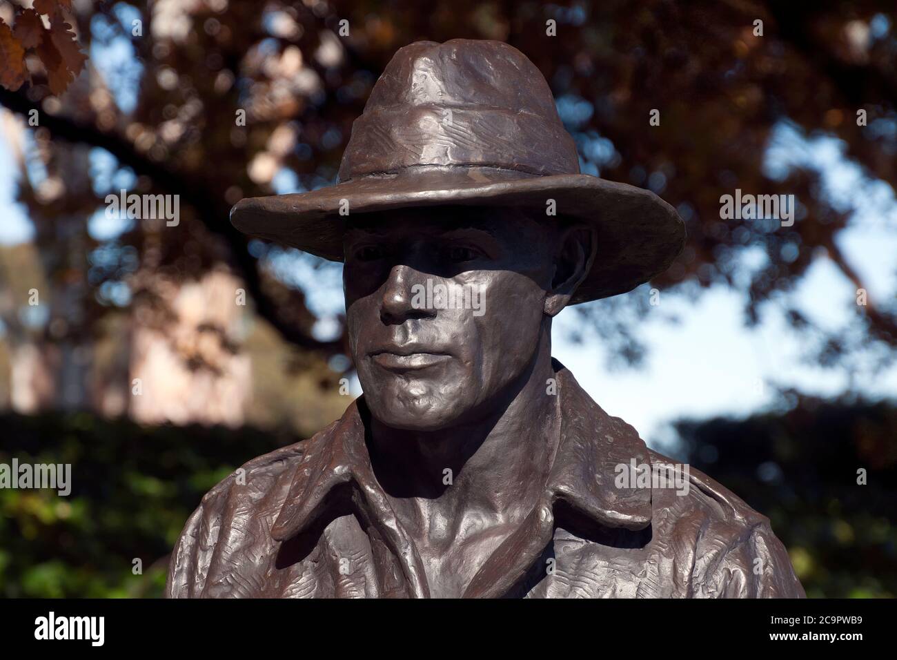 Canberra Australia, bronze bust "Australian Soldier" by Wallace ...
