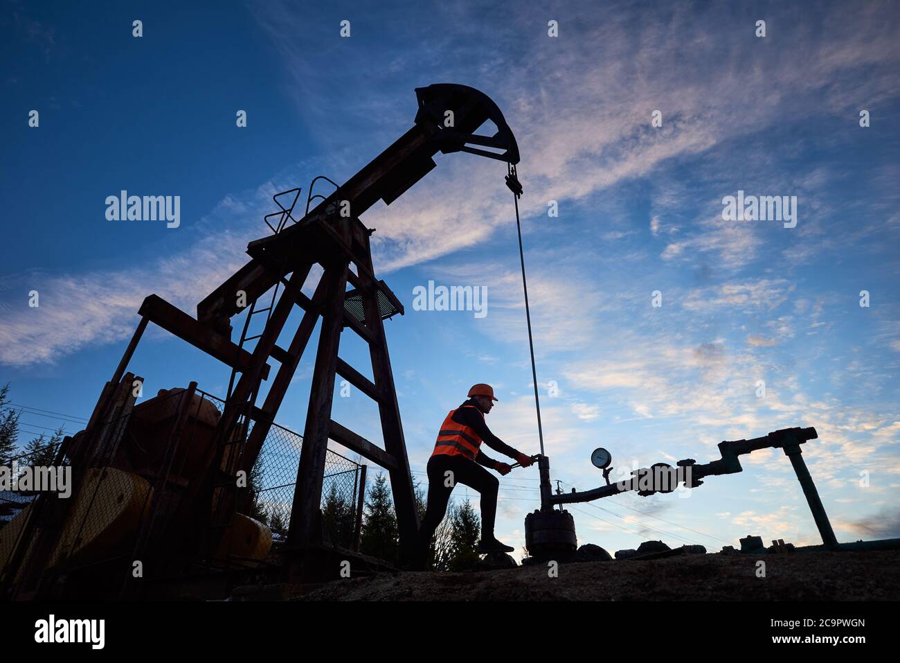 Engineer silhouette hi-res stock photography and images - Alamy