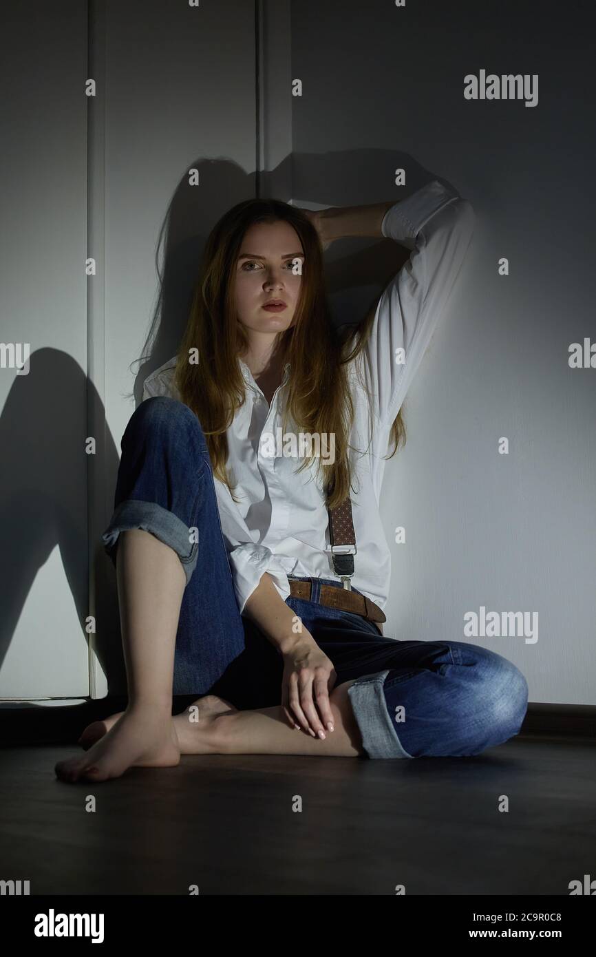 Girl Dark Corner High Resolution Stock Photography and Images - Alamy