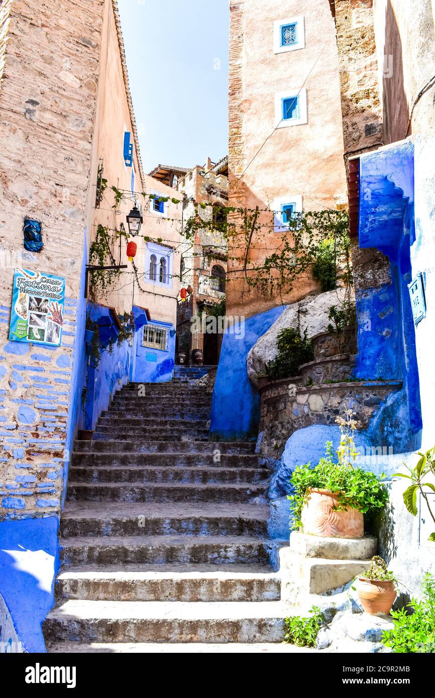 Stairs and houses in Chefchaouen Stock Photo - Alamy
