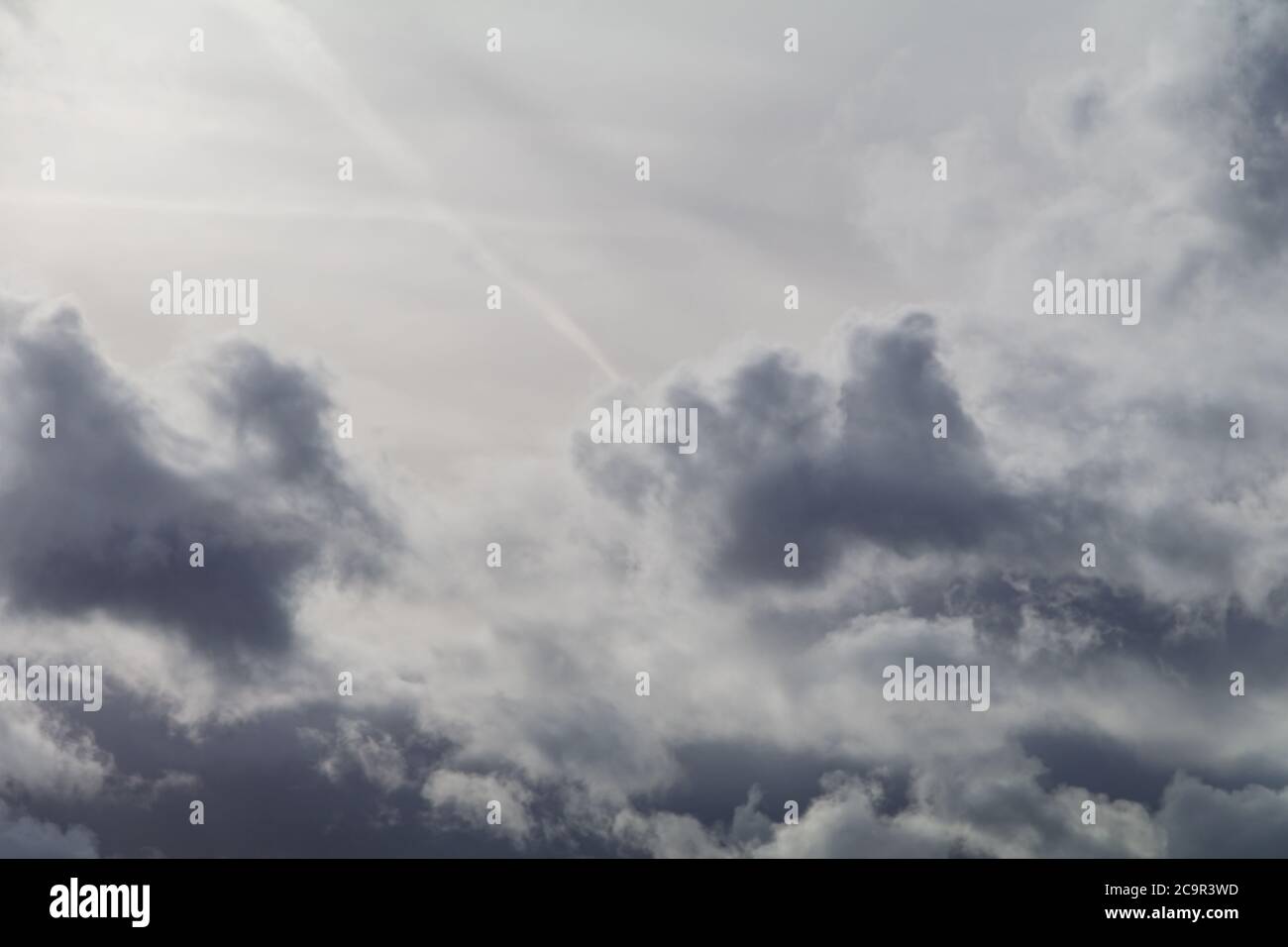Dark cumulus hi-res stock photography and images - Alamy