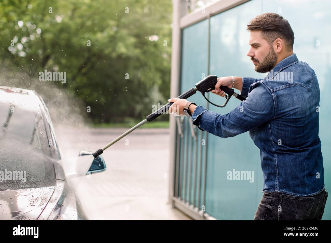 Washing Manually High Resolution Stock Photography and Images - Alamy