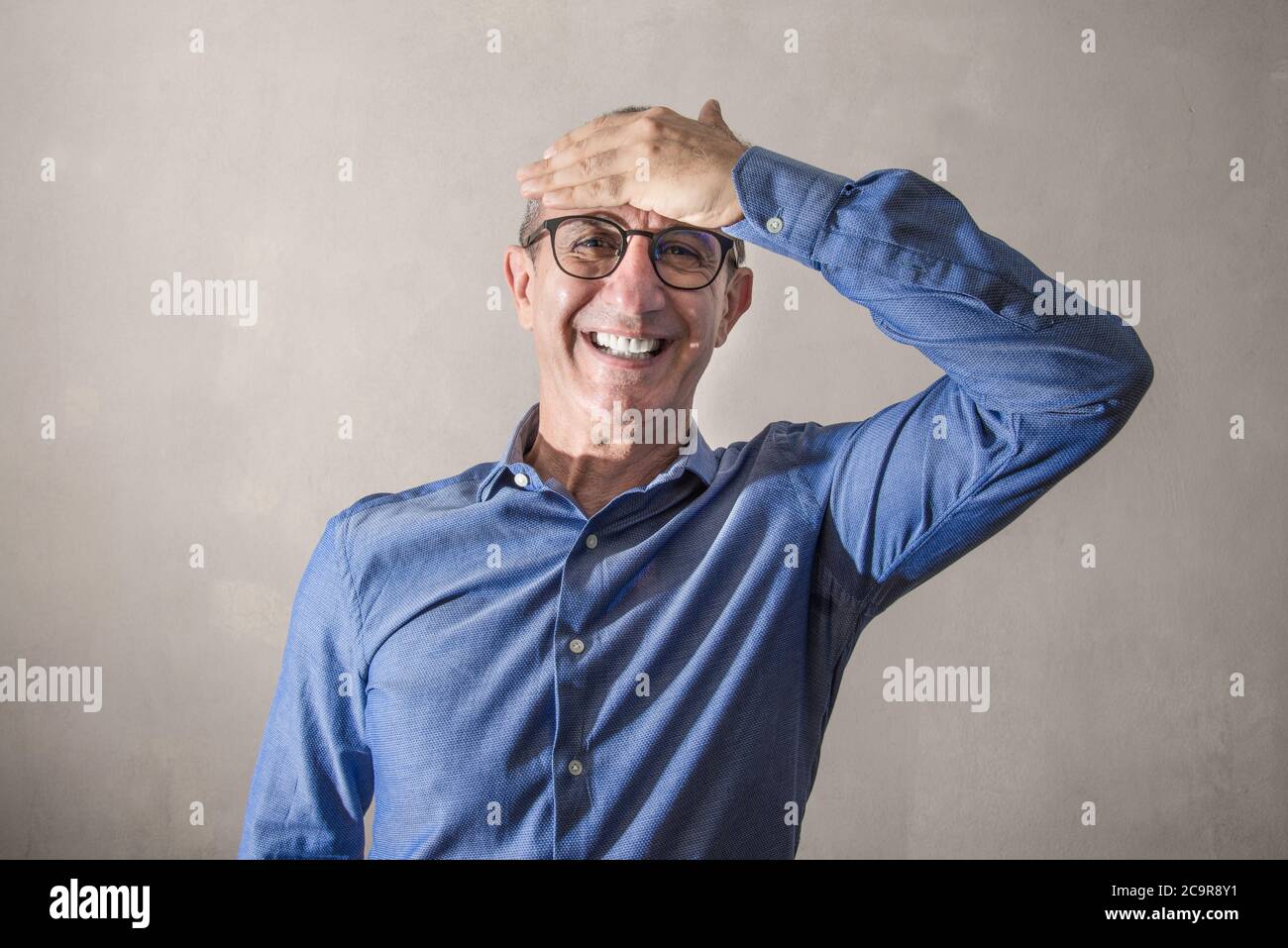 a Man noticing a misunderstanding Stock Photo - Alamy
