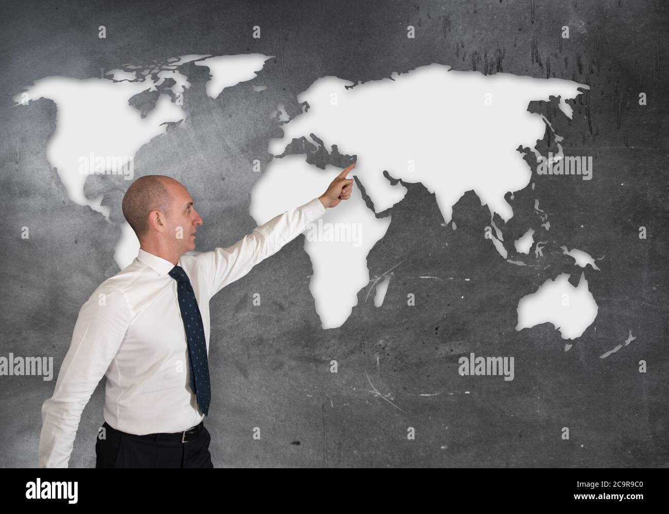 Teacher pointing map hi-res stock photography and images - Alamy