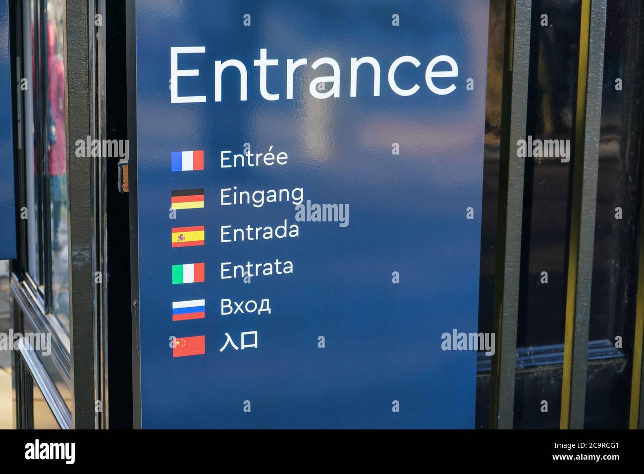 Welcome board main languages hi-res stock photography and images - Alamy