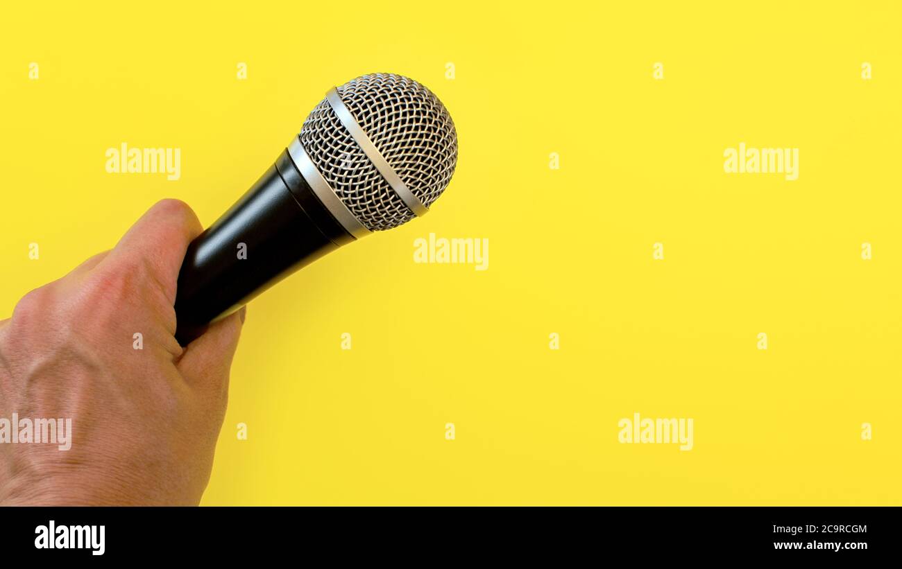 Silver microphone hi-res stock photography and images - Alamy