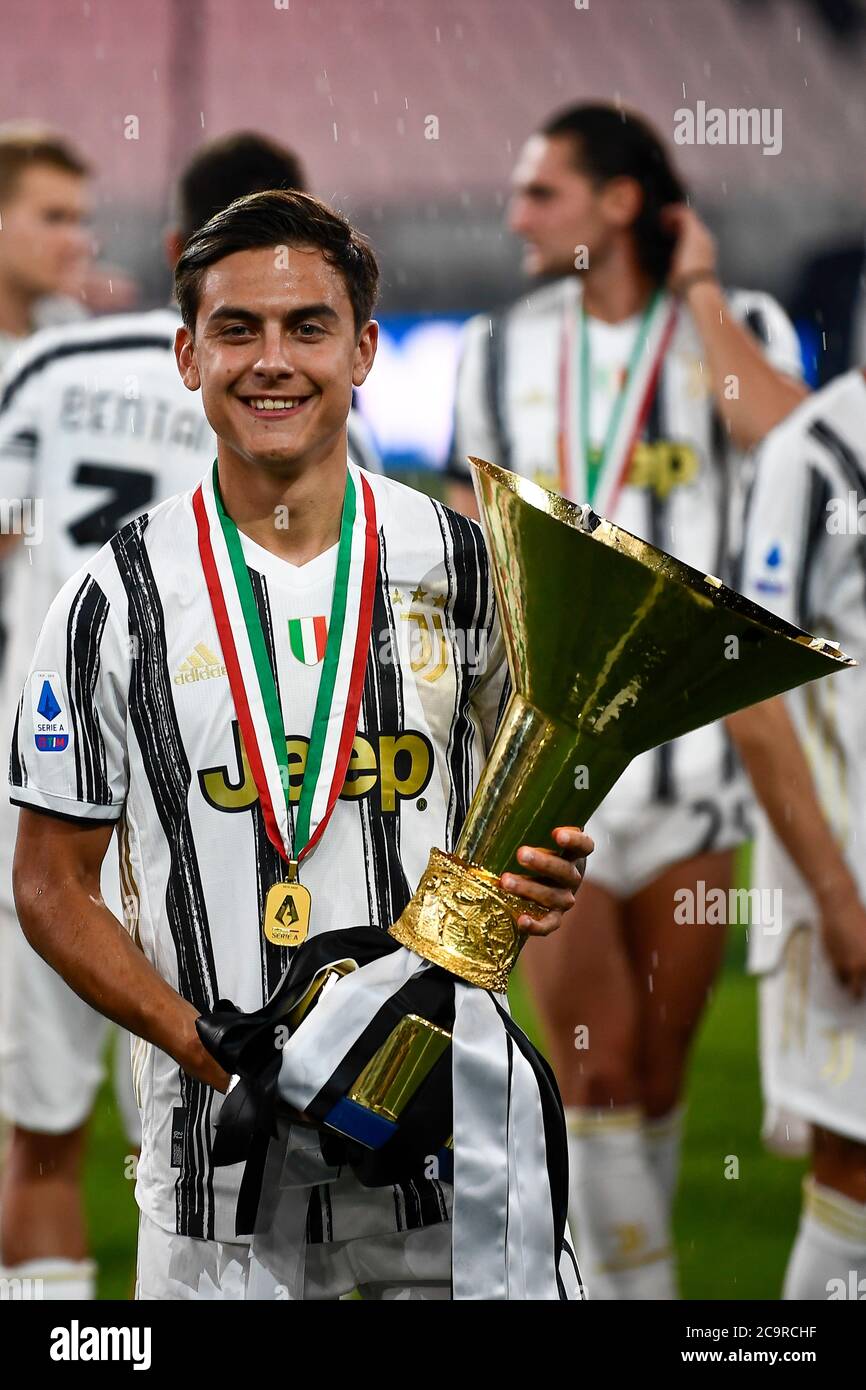 Dybala trophy hi-res stock photography and images - Alamy