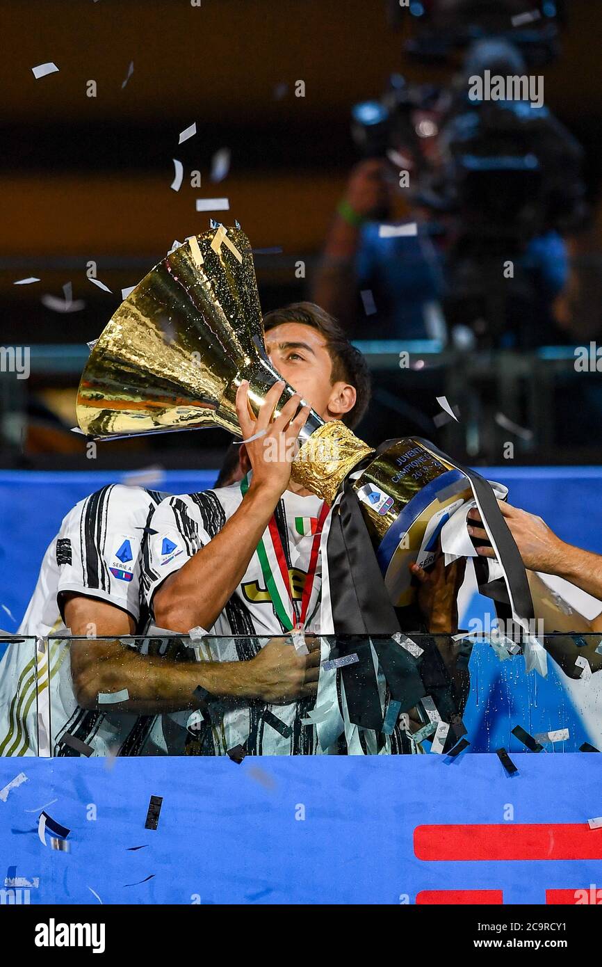 Dybala trophy hi-res stock photography and images - Alamy