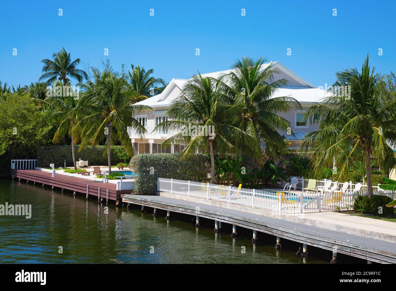 Luxury houses on the Grand Cayman island Stock Photo - Alamy