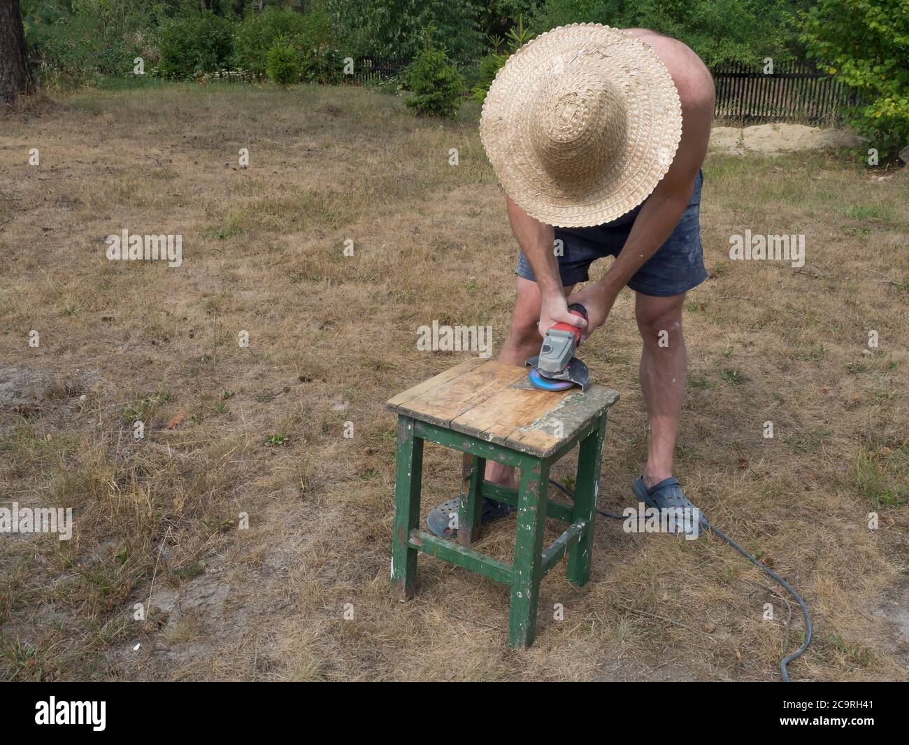 Grinding straw hi-res stock photography and images - Alamy