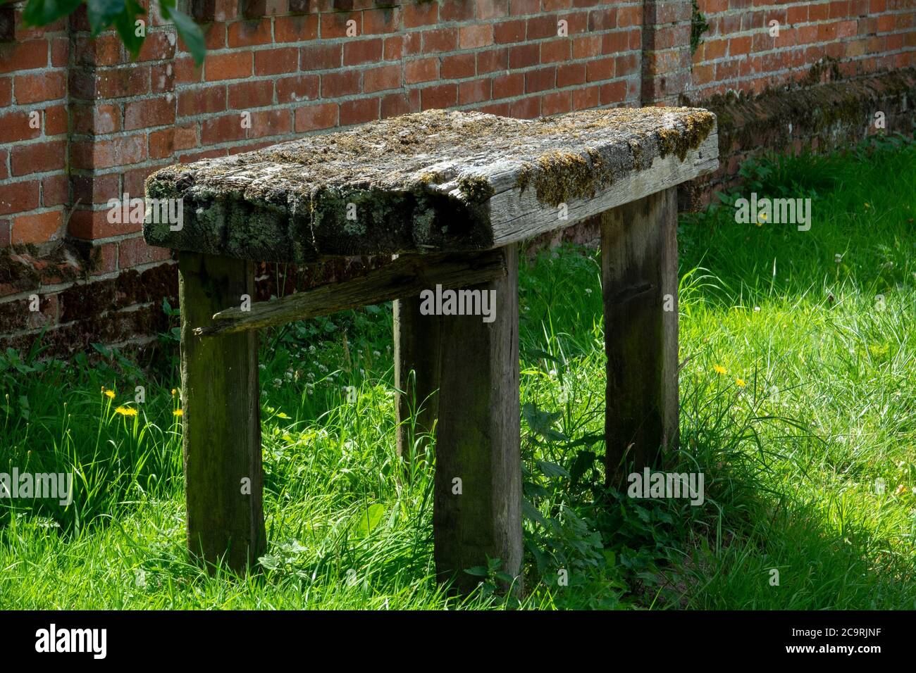 Milk churn table platform at farm gate Stock Photo - Alamy