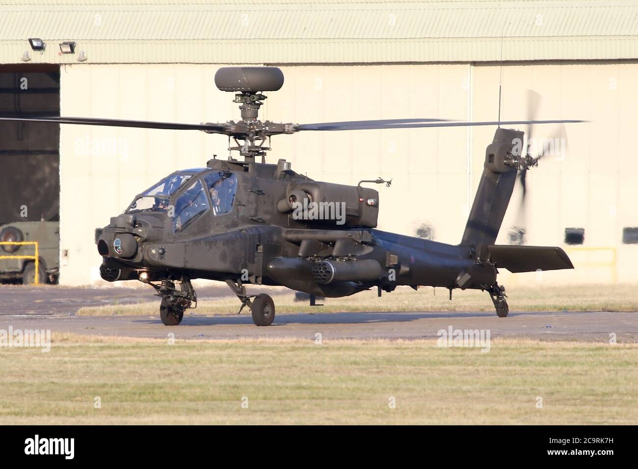Helicopter approach to runway hi-res stock photography and images - Alamy